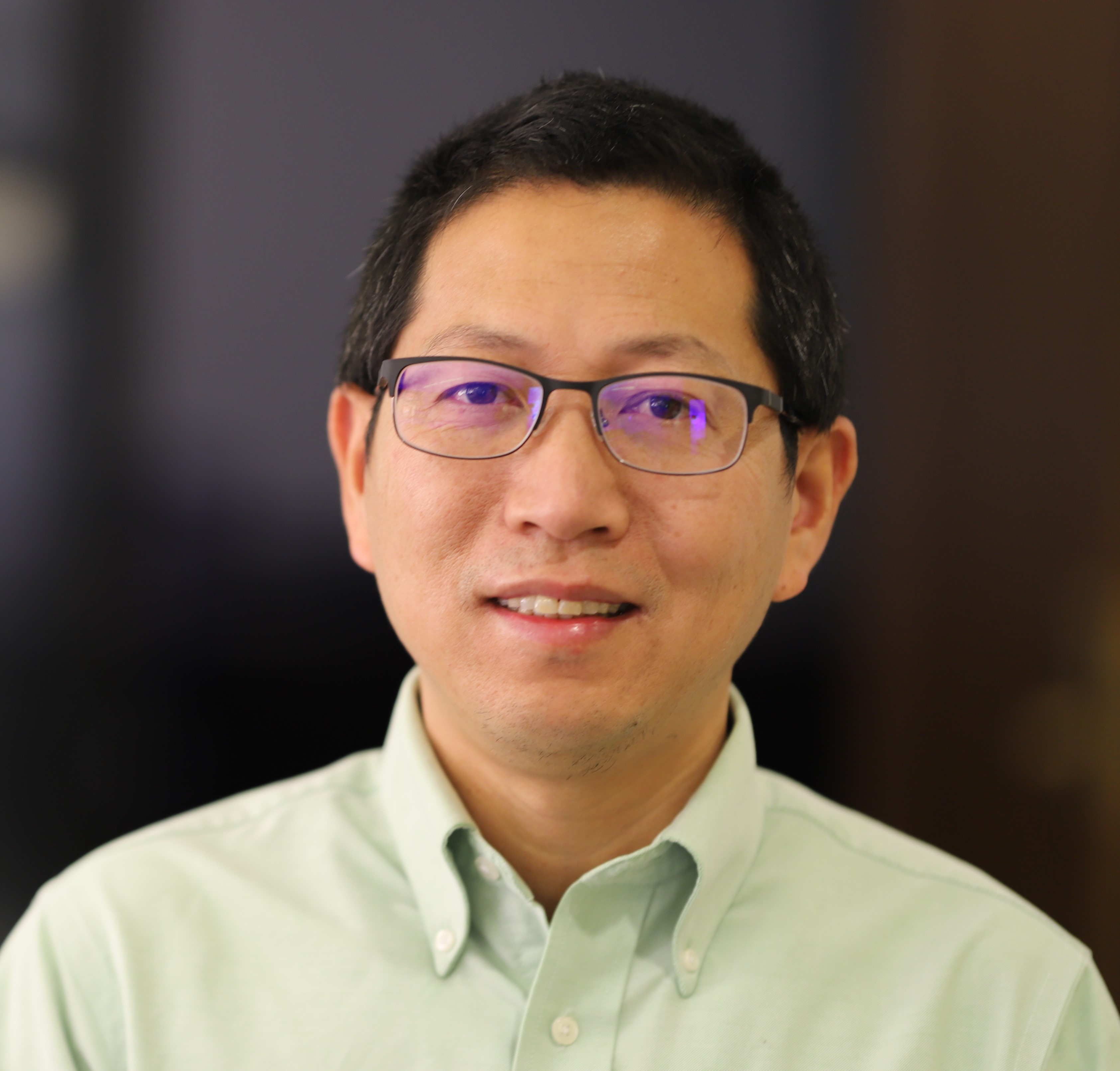 Tech Conference Speaker- Quinn Qiao