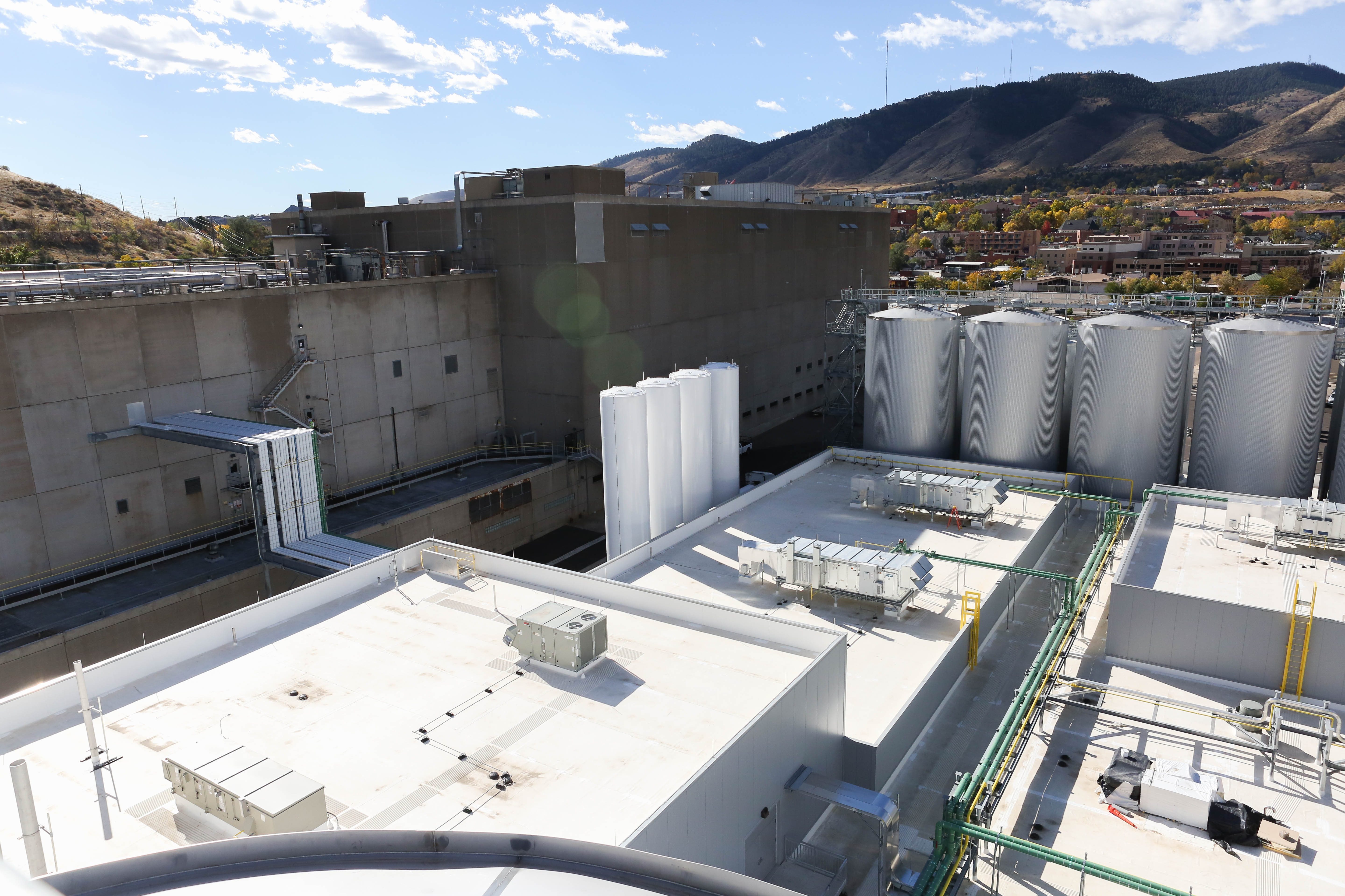 Polyiso in Roof Applications: Project Round Up - Polyisocyanurate ...